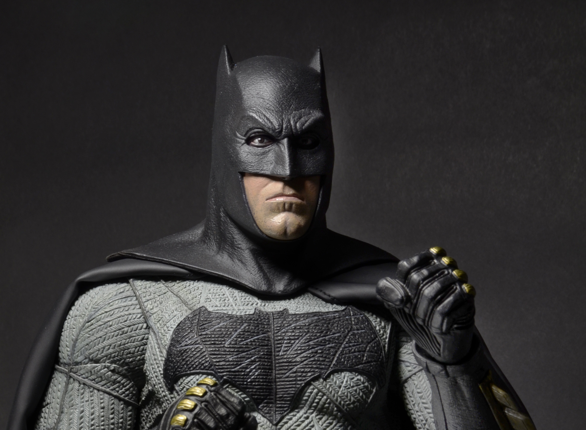 BEHIND-THE-SCENES EXCLUSIVE: NECA’s Amazing Affleck BATMAN | 13th ...