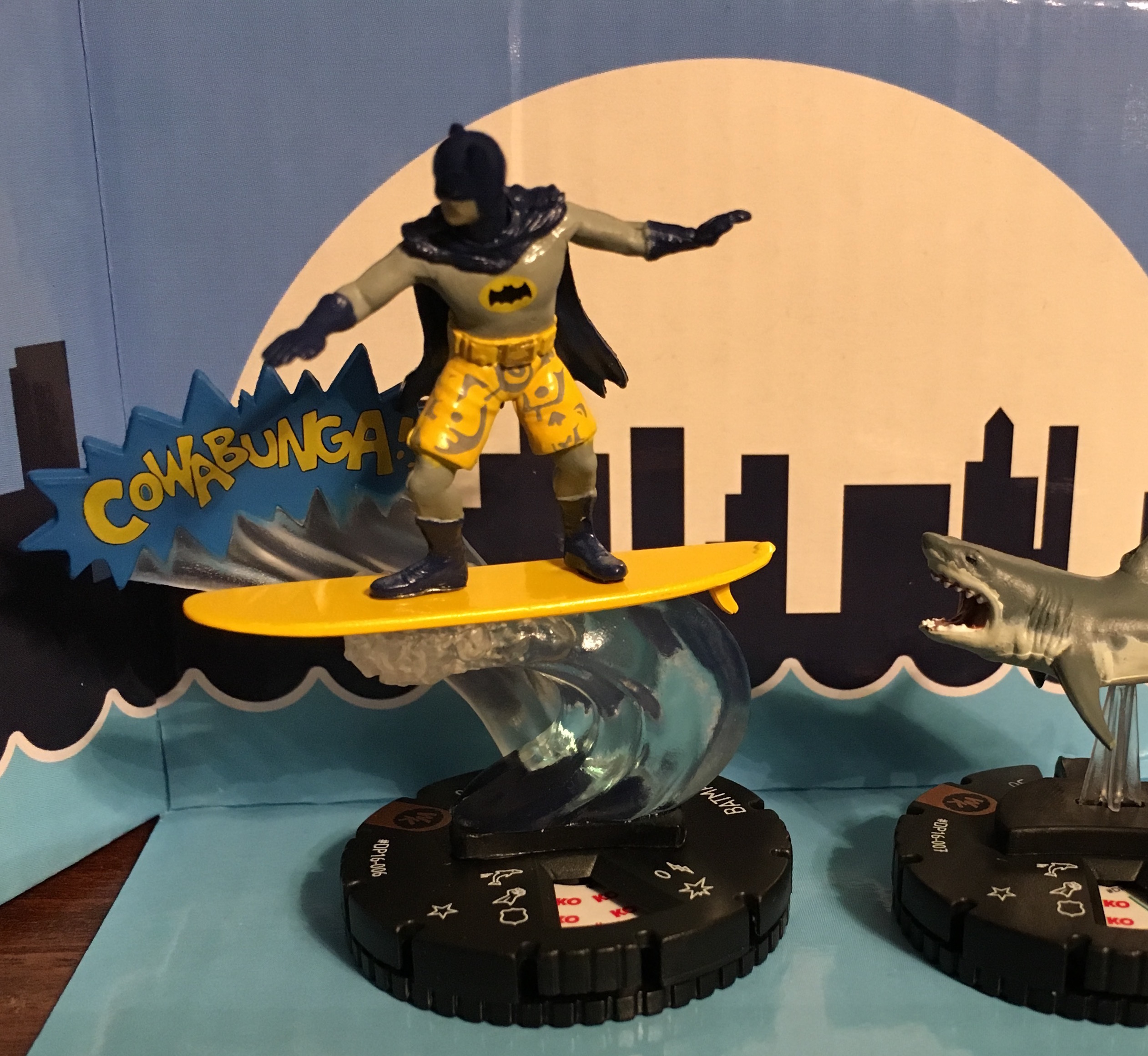 FIRST REVIEW: HeroClix’s SURFING BATMAN and SHARK | 13th Dimension ...