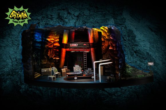 EXCLUSIVE: 13 NEW PHOTOS of the Factory BATCAVE Model | 13th Dimension ...