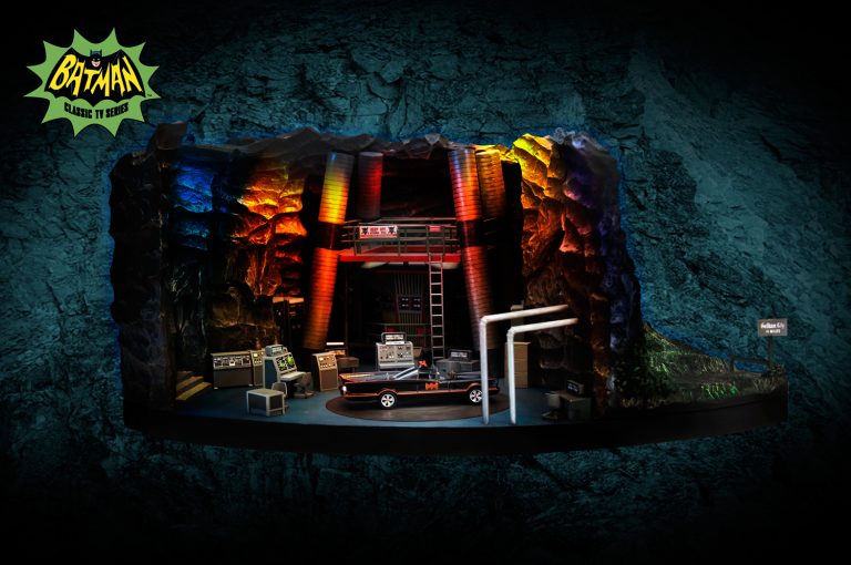 EXCLUSIVE: 13 NEW PHOTOS of the Factory BATCAVE Model | 13th Dimension ...