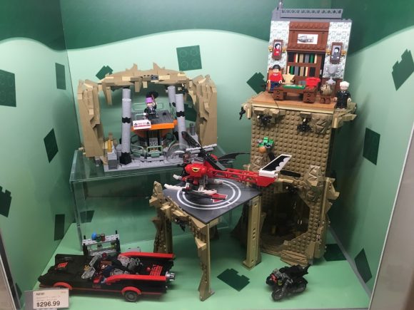 An Up-Close Look at the LEGO BATMAN ’66 BATCAVE | 13th Dimension ...
