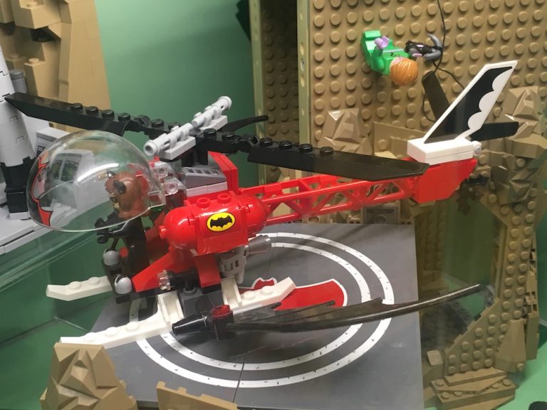 An Up-Close Look at the LEGO BATMAN ’66 BATCAVE | 13th Dimension ...