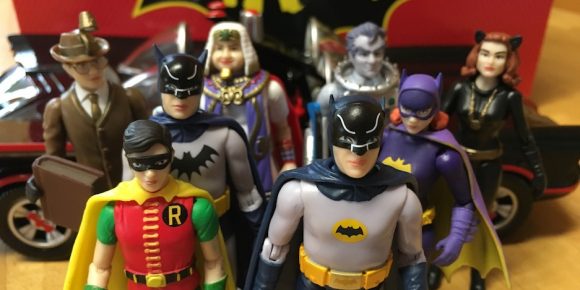 SURPRISE! Funko Releases INSANE New Batman & Batmobile Set | 13th ...