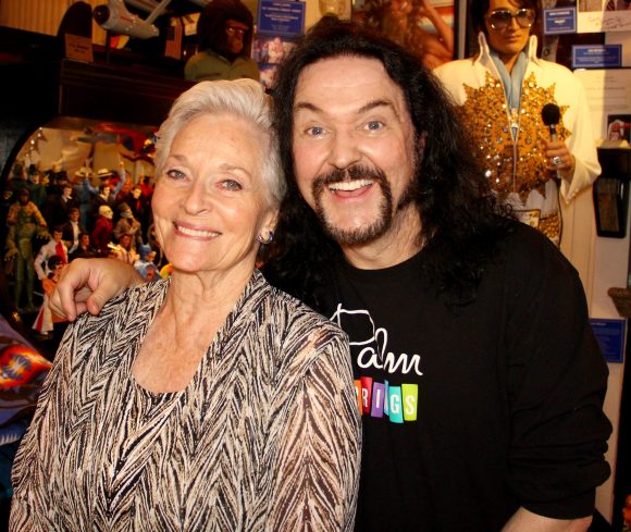 INSIDE LOOK: The BATMAN ’66 Museum Exhibit’s Epic Villains Display ...