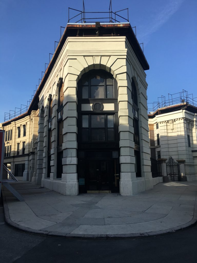 HOLY SIGHTSEEING! Take a Modern Tour of 1966 GOTHAM CITY | 13th ...