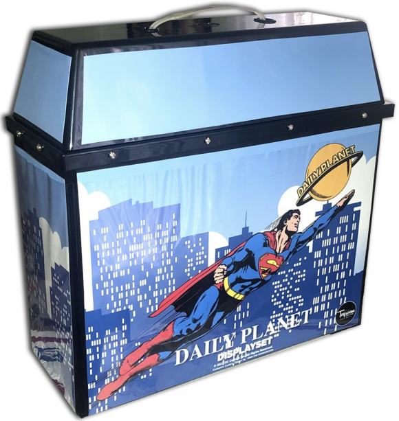 FIRST LOOK: The Grooviest DAILY PLANET Playset You’ll Ever See | 13th ...