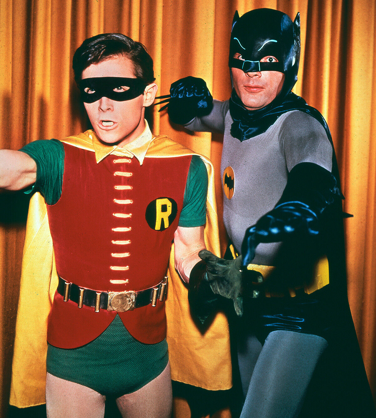 Bask in the Glory of the Original BATMAN AND ROBIN Rooftop Pin-Up Art ...
