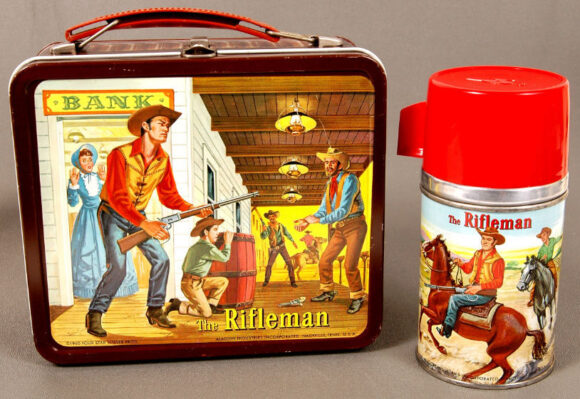 YOU NEED THIS: A Groovy Illustrated History of VINTAGE LUNCH BOXES Is ...