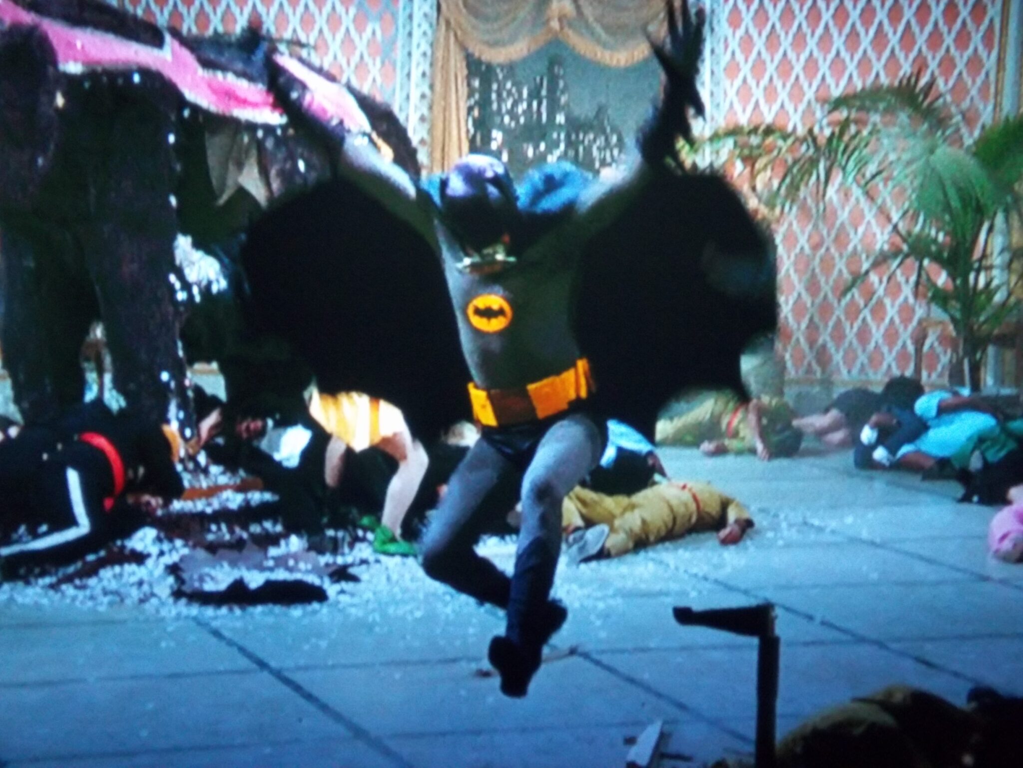 BEYOND THE CAMP: Dig These 13 Great ‘Serious BATMAN’ Moments in BATMAN ...