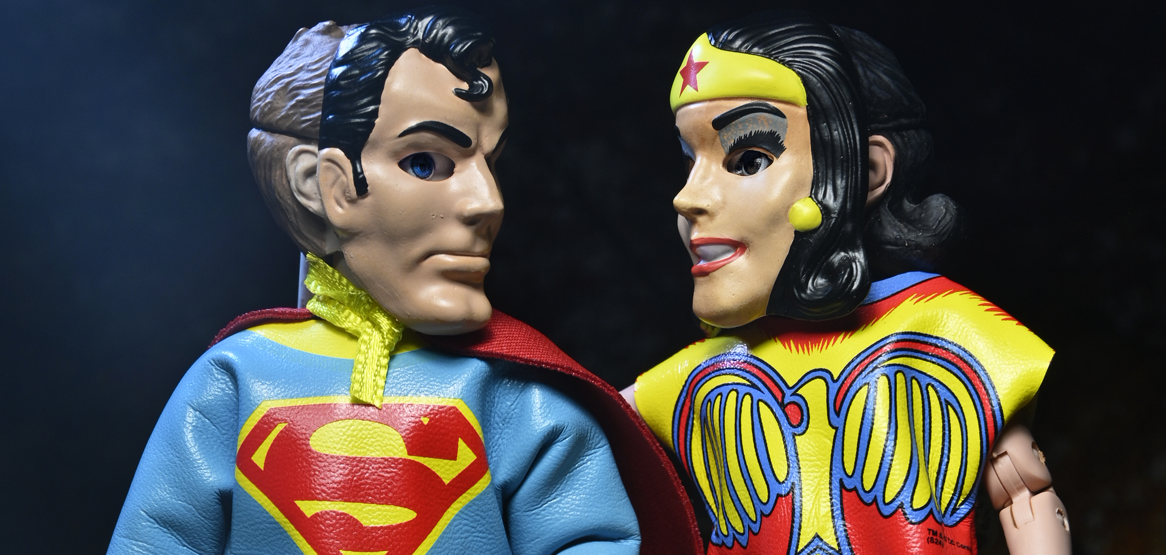 Dig This EXCLUSIVE UP-CLOSE LOOK at NECA’s BEN COOPER BATMAN Action ...