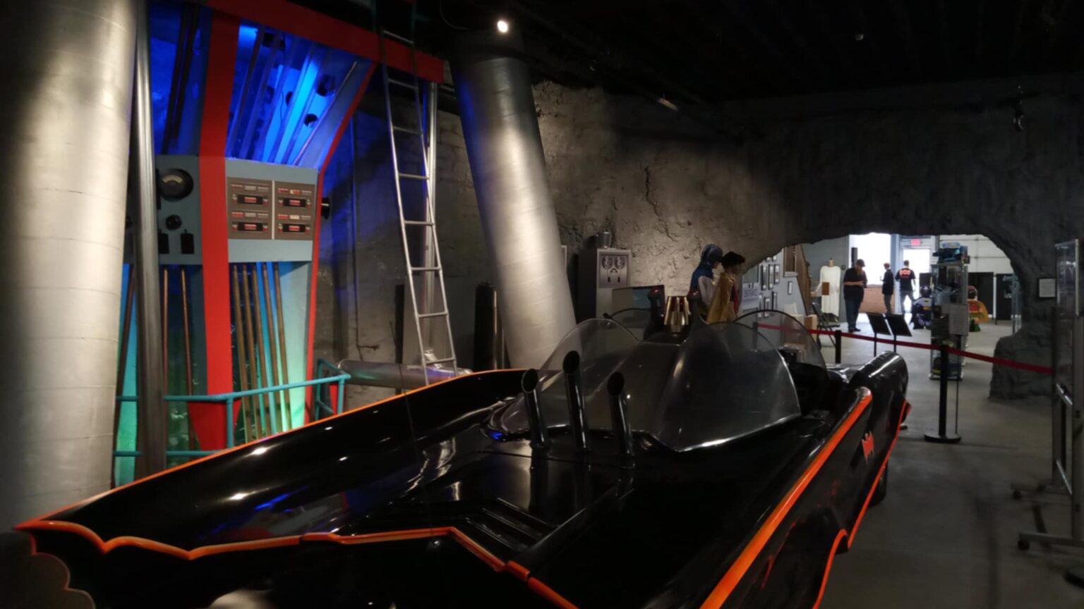 America’s Only Permanent BATMAN ’66 MUSEUM Is Now OPEN: Here’s a LOOK ...