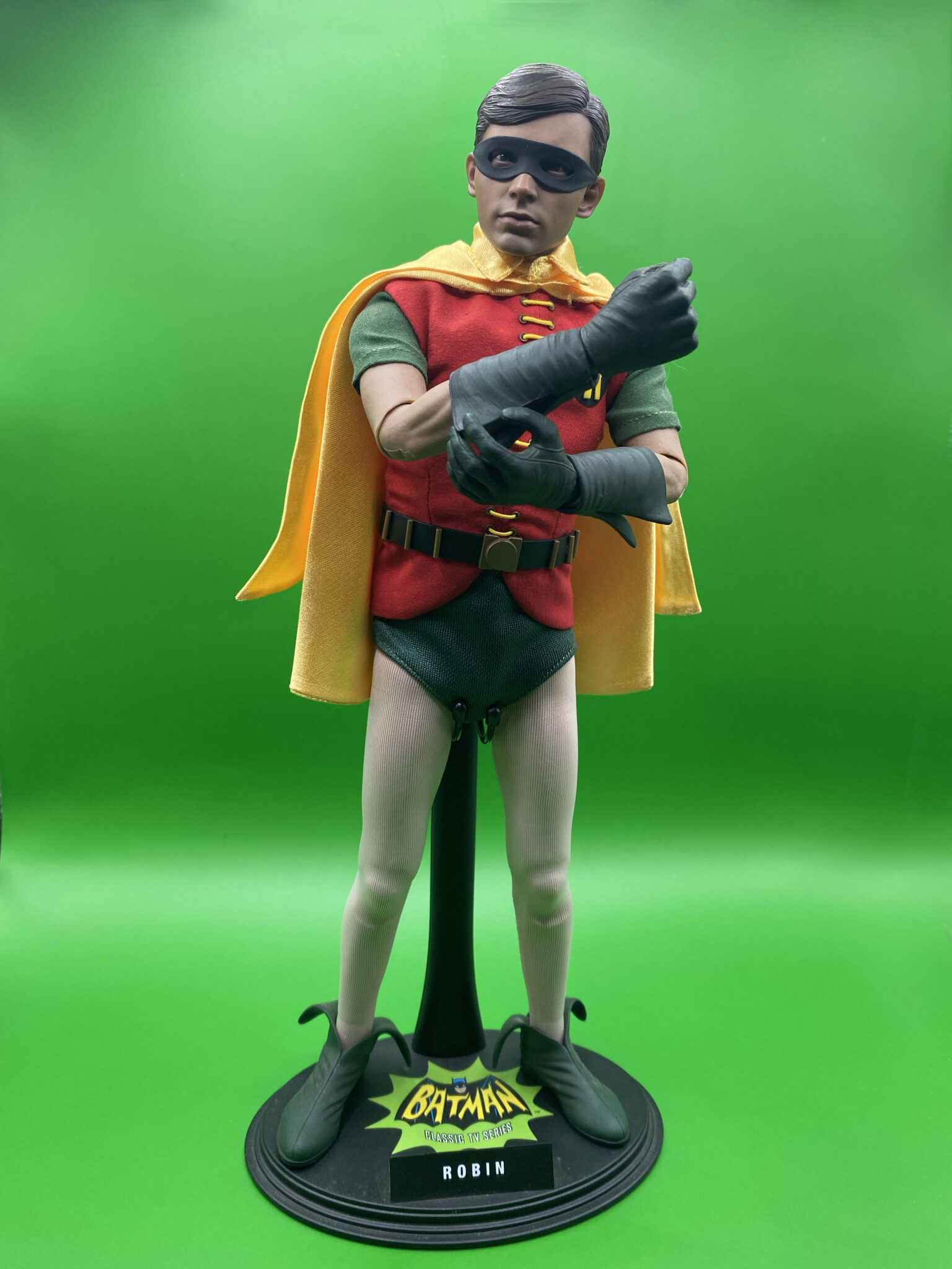 ROBIN’s 85-Year History Through 13 CLASSIC COLLECTIBLES | 13th ...