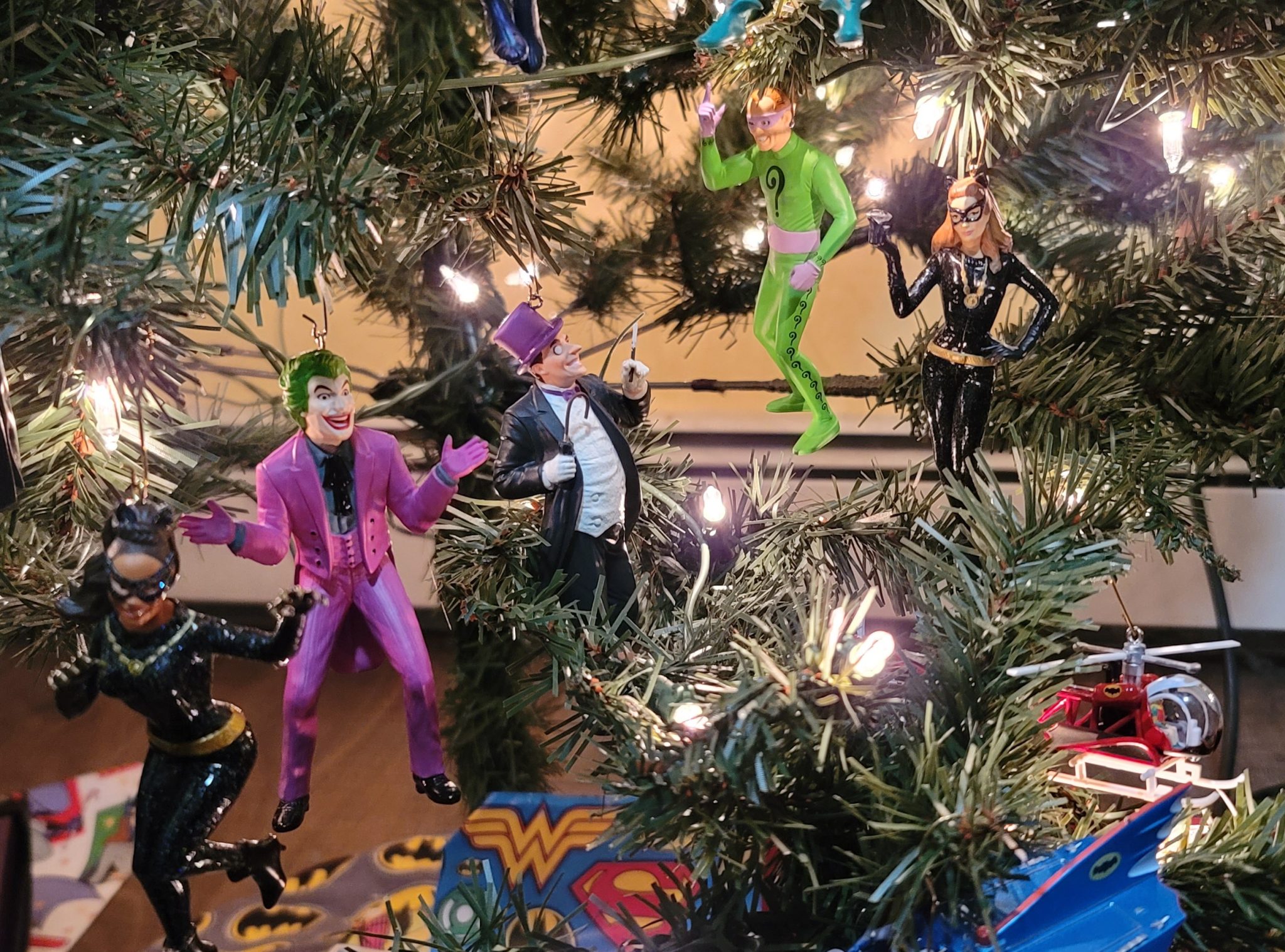 MY SUPERHERO CHRISTMAS TREE: These Are More Than a Few of My Favorite ...